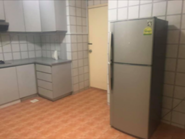 Room for rent Tiong Bahru, Singapore - SHARED Common Room in Condo