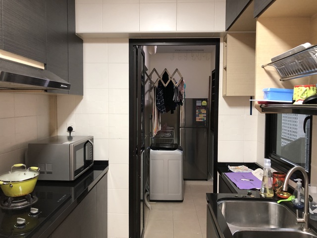 Room for rent Clementi, Singapore - Spacious master bedroom above ...