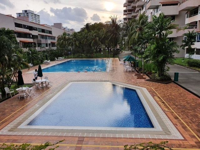 Room for rent Bedok, Singapore - Spacious rooms at Bedok Court condo