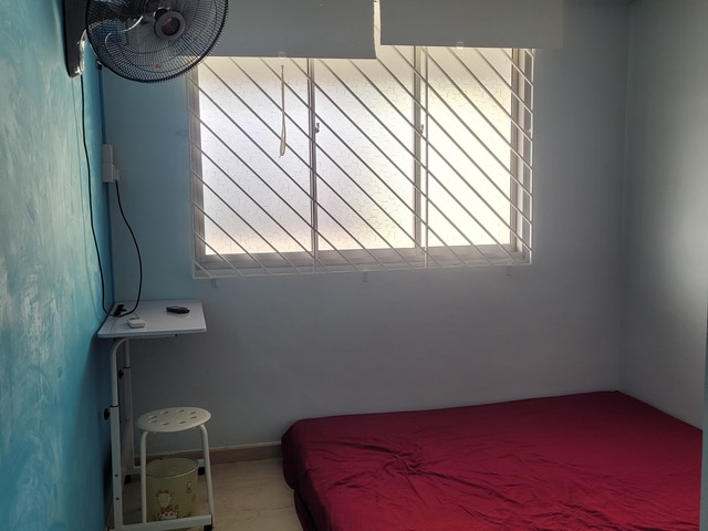 Room for rent Yishun, Singapore - Clean, simple Common Room with no ...
