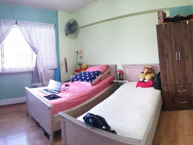 Room for rent Siglap, Singapore - HDB bedspace in common room available ...