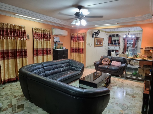 Room for rent Jurong West, Singapore - Big common room for rent near ...