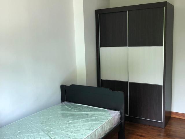 Room for rent Punggol, Singapore - Bright and airy common room for rent