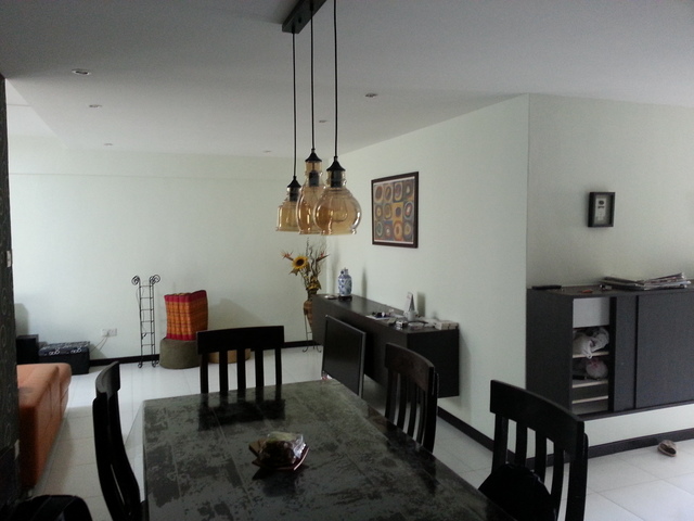 Room for rent Sembawang, Singapore - Furnished Common room with full ...