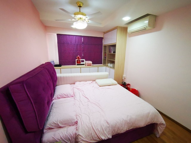 Room for rent Bukit Panjang, Singapore - Master bedroom @ Segar for ...