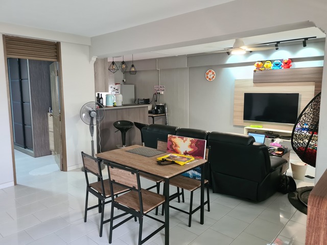 Room for rent Jurong West, Singapore - 712 Jurong West Street 71