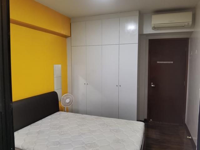 Room for rent Woodlands, Singapore - Spacious condo room