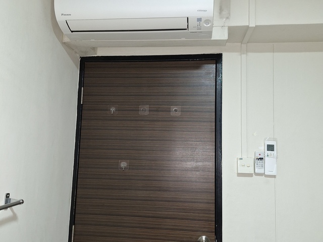 Room for rent Pasir Ris, Singapore - Spacious Common aircond room ...