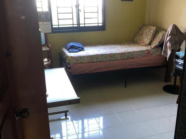 Room for rent Bukit Merah, Singapore - Looking tenant for sharing room