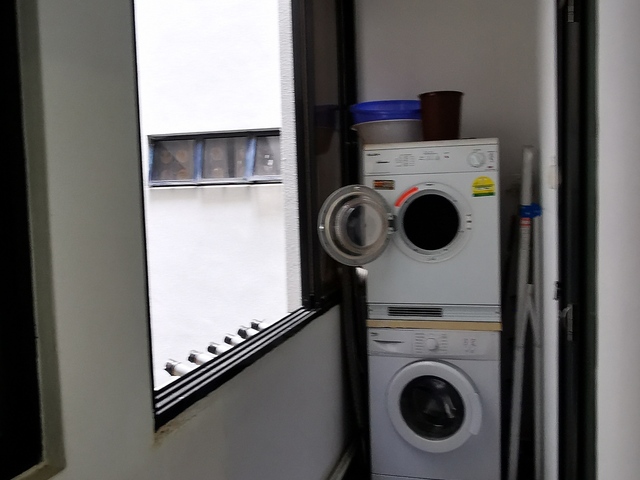 Room for rent Geylang, Singapore - Common room @ Aljunied, Dakota ...