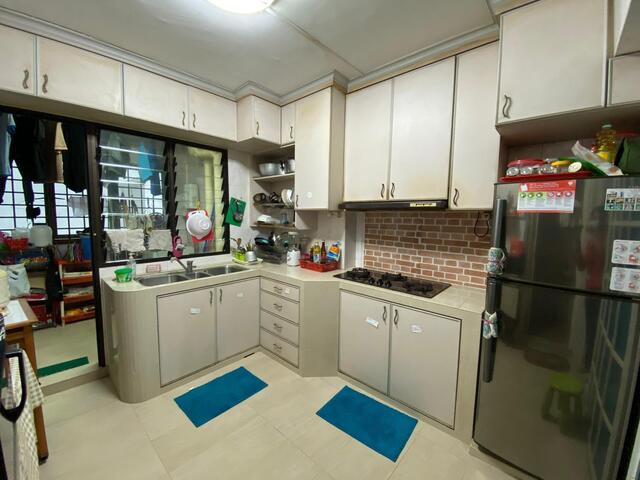 Room for rent Sengkang, Singapore - 225C Compassvale Walk, Master Room ...