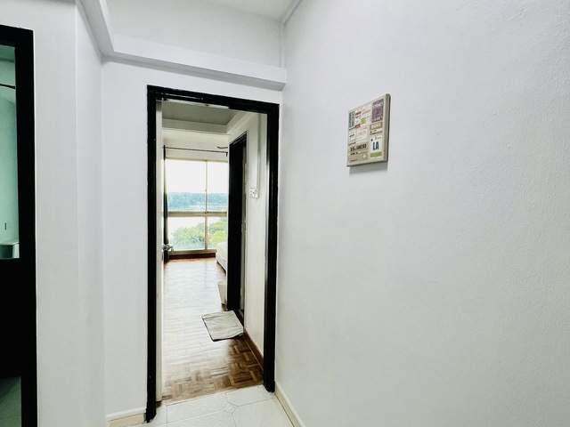 Room for rent Yishun, Singapore - Cheap renovated condo room rental for ...