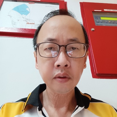 Roommates in Singapore