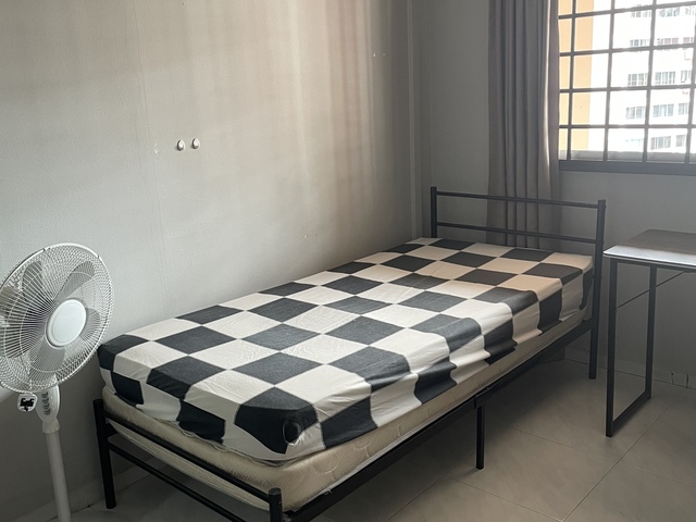 Room for rent Jurong West, Singapore - Shared common bedroom