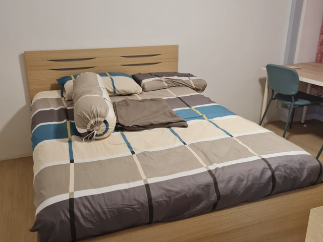 Room for rent Queenstown, Singapore - Room rental for single male only