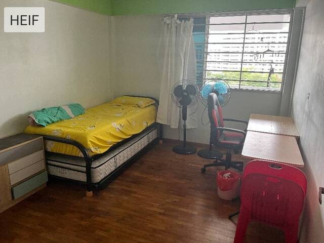 Room for rent Jurong East, Singapore - renting out 1bed of shared ...