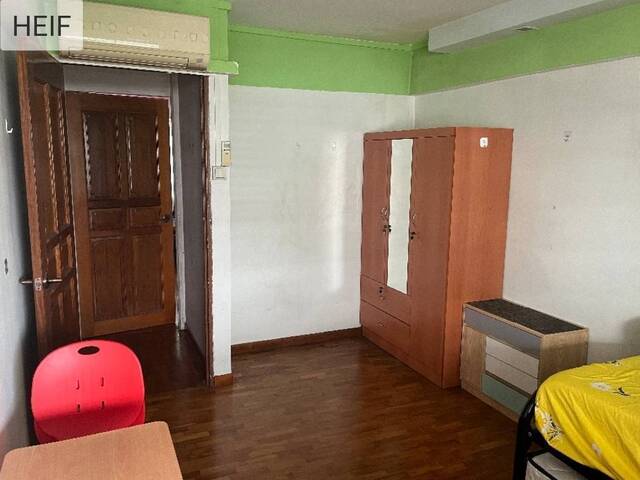 Room for rent Jurong East, Singapore - renting out 1bed of shared ...