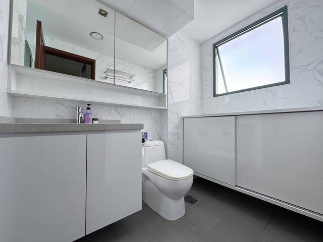 Room for rent Bukit Panjang, Singapore - 2 min from Keat Hong LRT ...