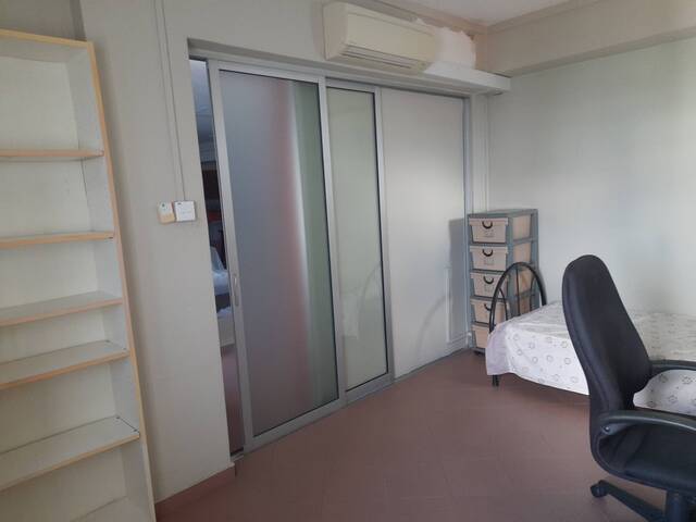 Room for rent Pasir Ris, Singapore - Pasir Ris Blk 243 Common Room