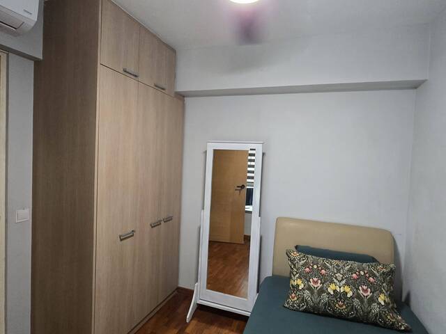 Room for rent Tampines, Singapore - Fully Furnished Room for Single ...