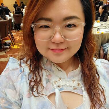 Roommates in Singapore