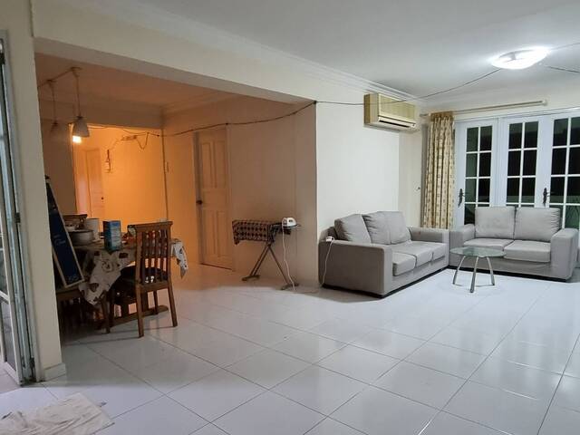Room for rent Tampines, Singapore - Big Common room available for ...