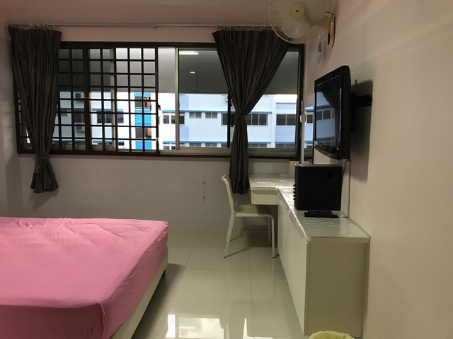 Room for rent Pasir Ris, Singapore - Spacious master room available for ...